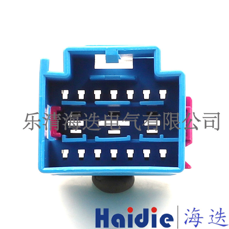 4F0972575D 连接器/防水护套/接插器_汽车连接器外壳_维库电子市场网